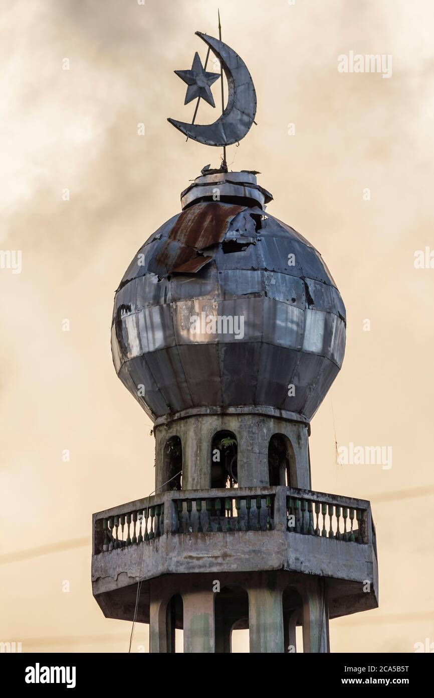 Indonesia, Sulawesi, Tana Toraja, Rantepao, town center, minaret and ...