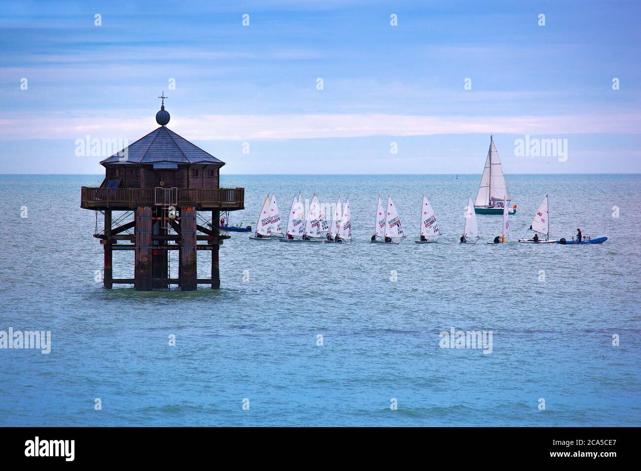France, Charente-Maritime (17), La Rochelle, Voiliers pr?s du Phare du ...