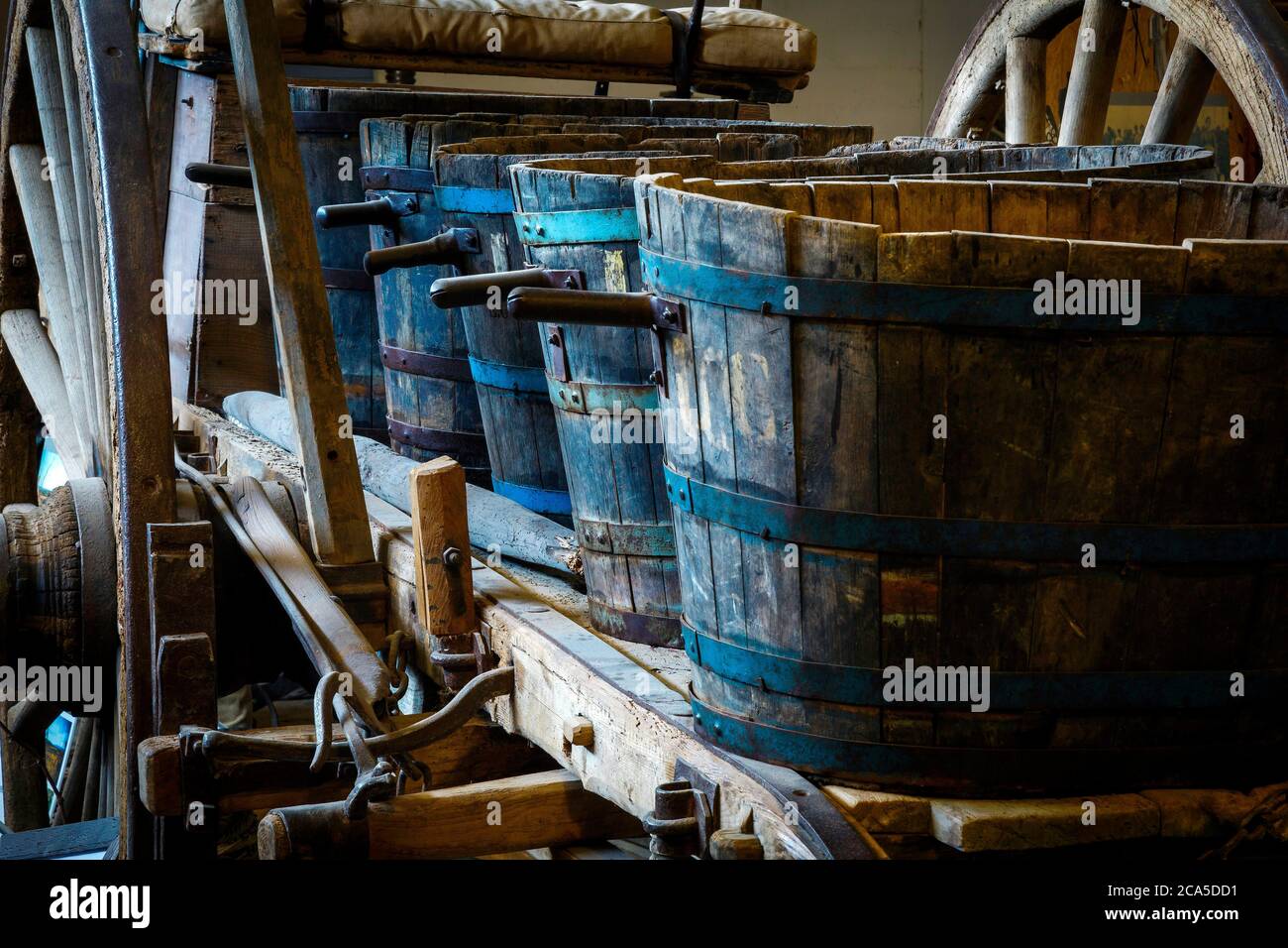 Transporting barrels hi-res stock photography and images - Alamy