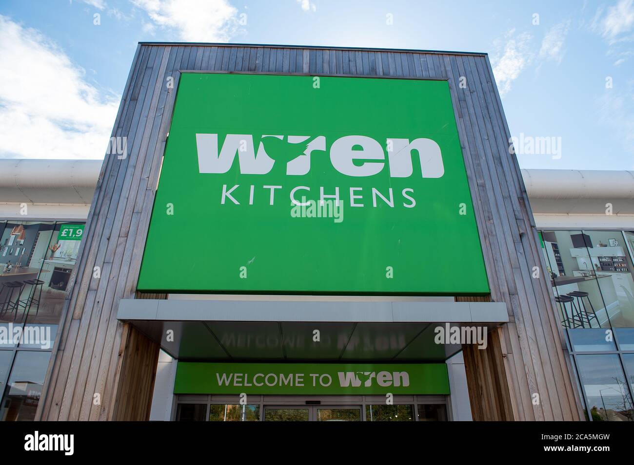 Wren kitchens hi-res stock photography and images - Alamy