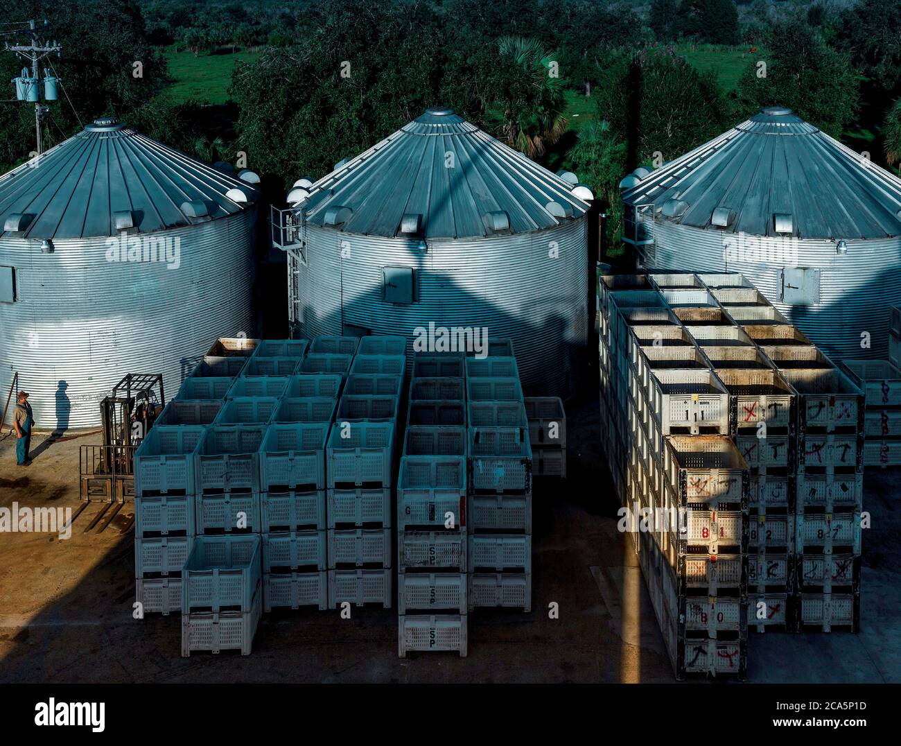 Seed tanks hi-res stock photography and images - Alamy