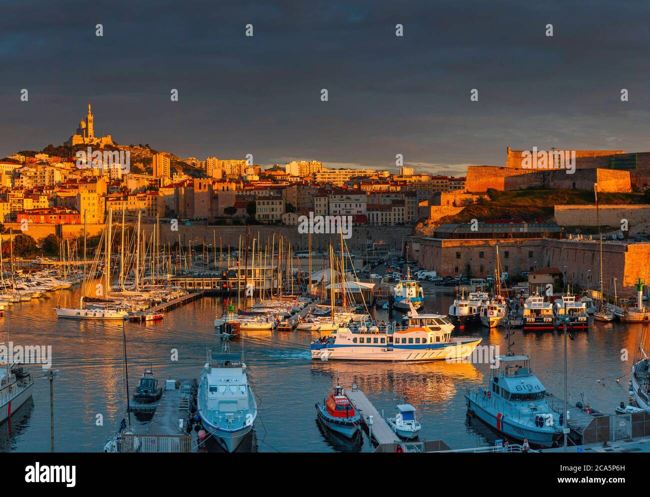 France, Bouches du Rhone, Bouches du Rhone, Marseille, Vieux Port ...