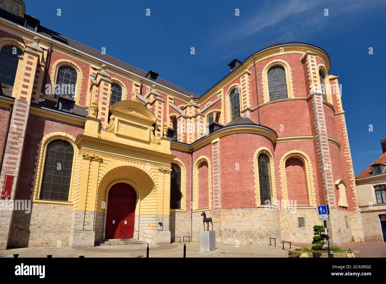 112 meters hi-res stock photography and images - Alamy