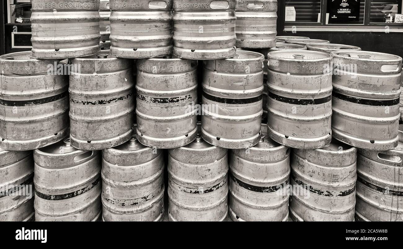 Silver kegs hi-res stock photography and images - Alamy