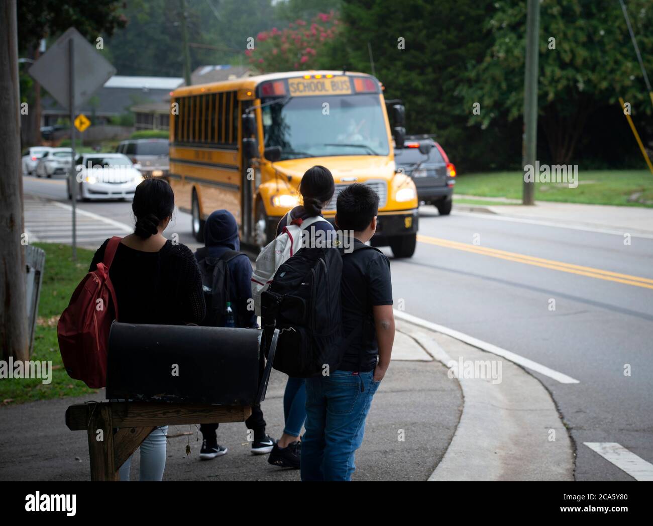 Canton, GA, USA. 4th Aug, 2020. Students in Canton, Ga wait for school ...