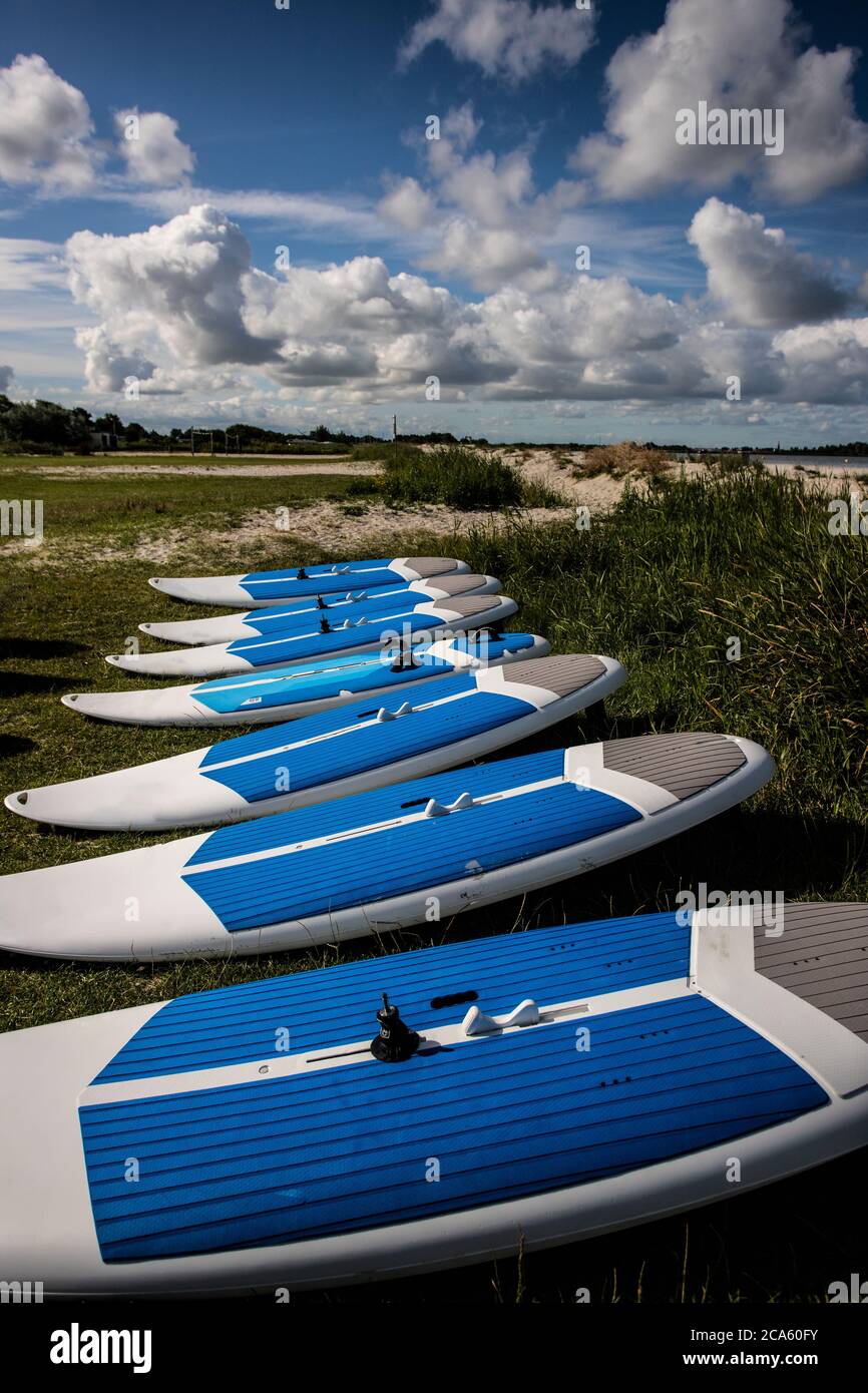 Surfing basics hi-res stock photography and images - Alamy