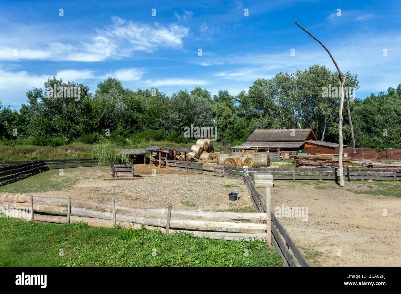 Traditional hungarian farm house hi-res stock photography and images ...