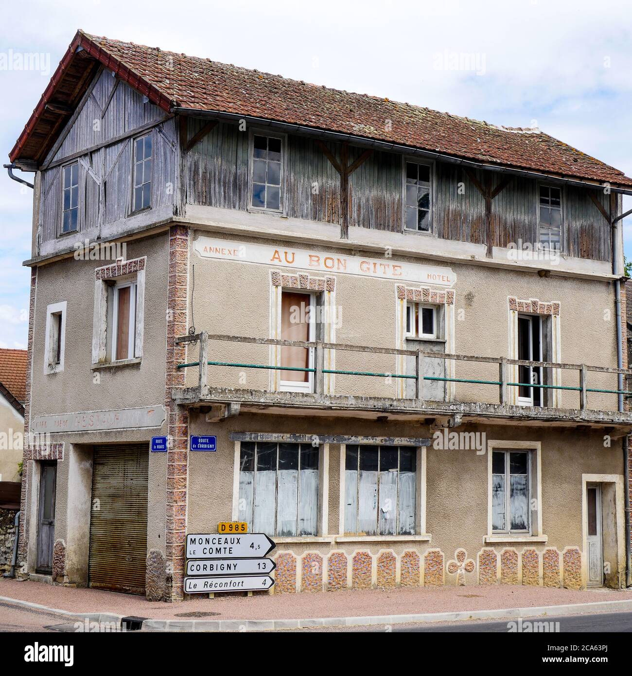 Disused houses in a small village, Nièvre, Bourgogne Franche-Comté ...