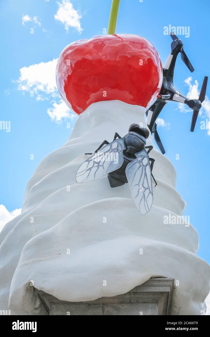 Insect ice sculpture hi-res stock photography and images - Alamy
