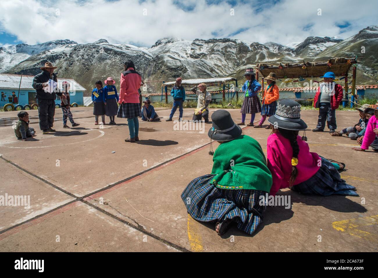 Indigenous peoples south america hi-res stock photography and images ...