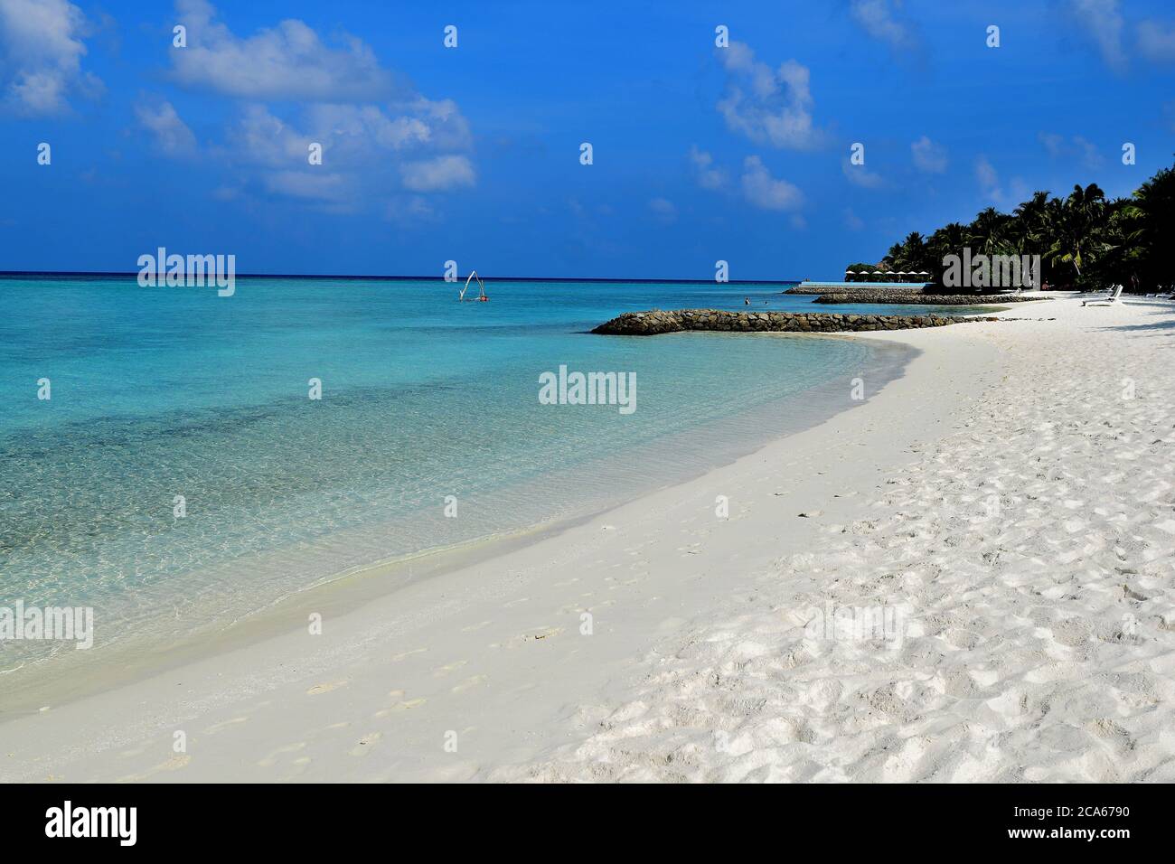 MALDIVES BEACH. PERFECT HOLIDAYS IN THE INDIAN OCEAN Stock Photo - Alamy