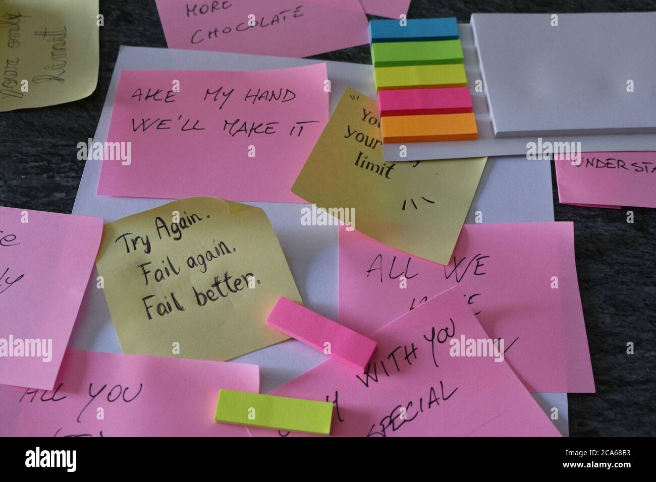 Post-it with motivational phrases Stock Photo - Alamy