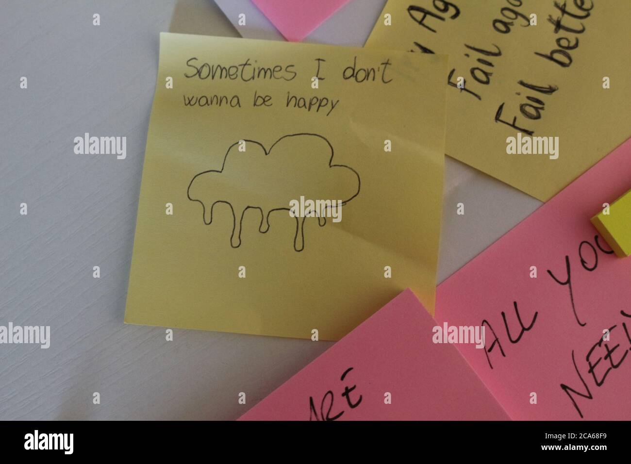 Post-it with motivational phrases Stock Photo - Alamy