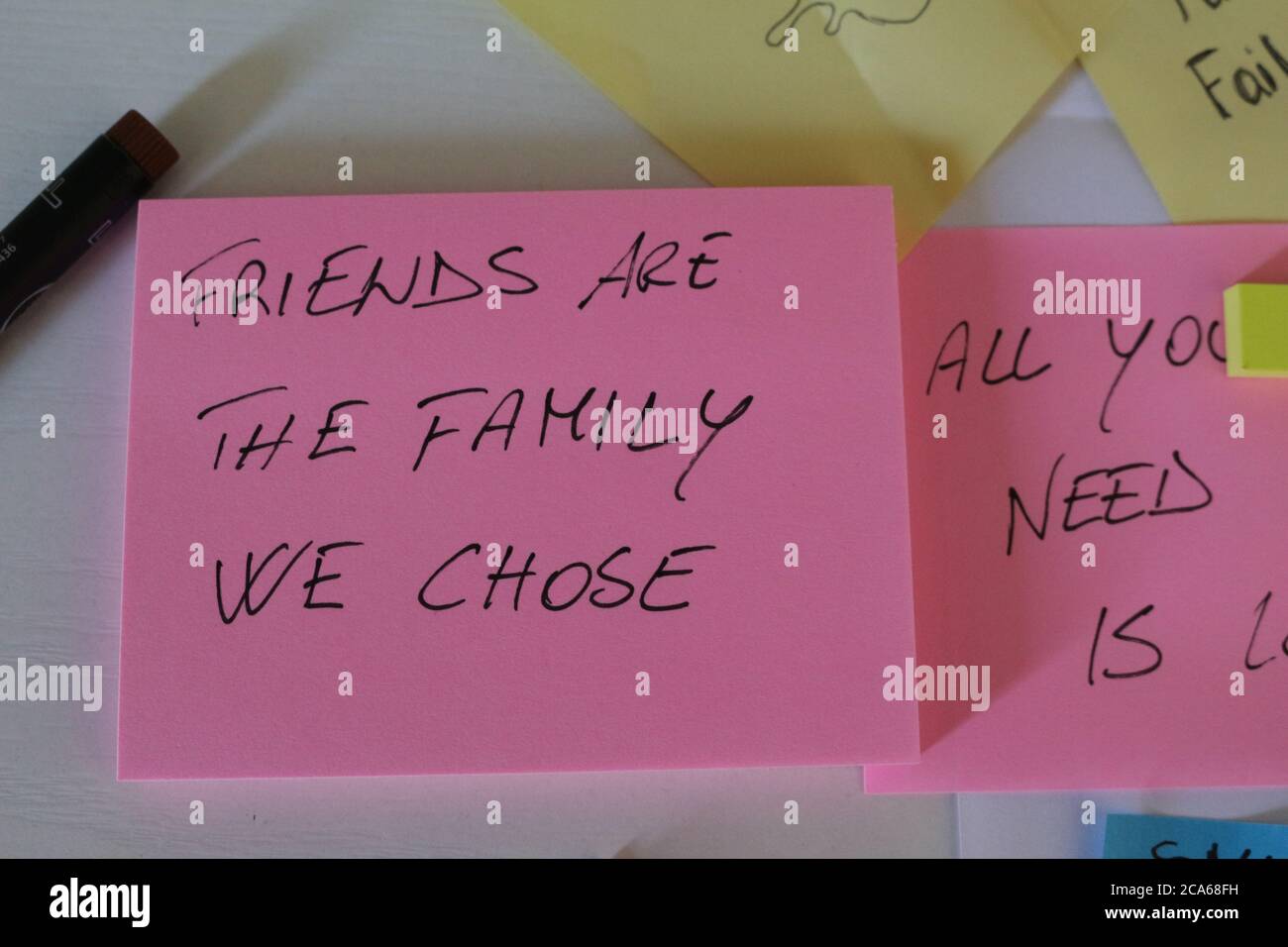 Post-it with motivational phrases Stock Photo - Alamy