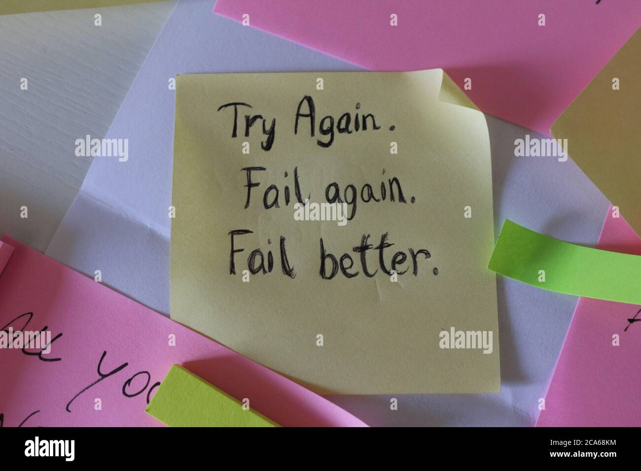Post-it with motivational phrases Stock Photo - Alamy