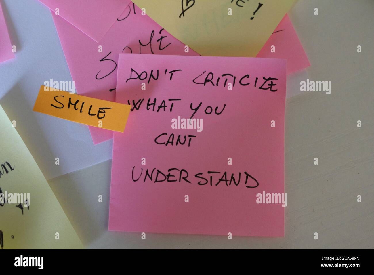 Post-it with motivational phrases Stock Photo - Alamy