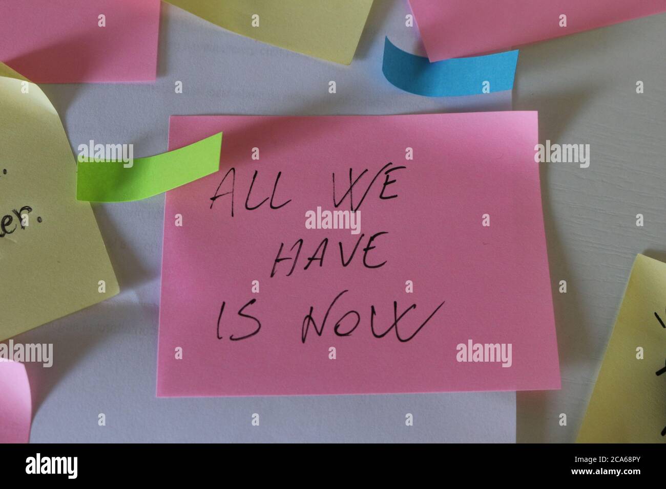 Post-it with motivational phrases Stock Photo - Alamy