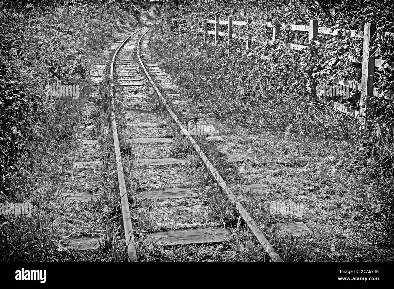 Disused railway lines hi-res stock photography and images - Alamy