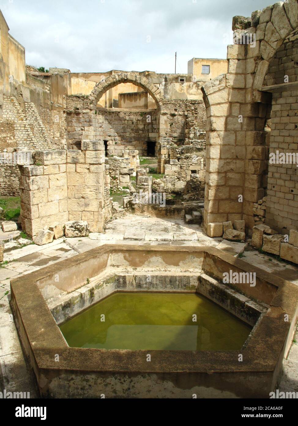 MAKTAR, ANCIENT ROMAN TOWN OF MAKTARIS IN TUNISIA Stock Photo - Alamy