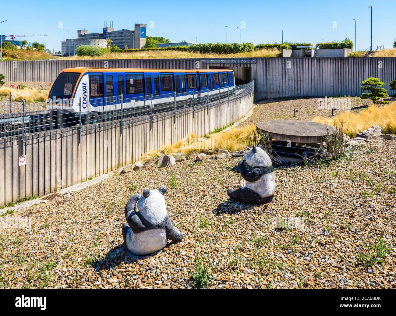 Panda statue hi-res stock photography and images - Alamy