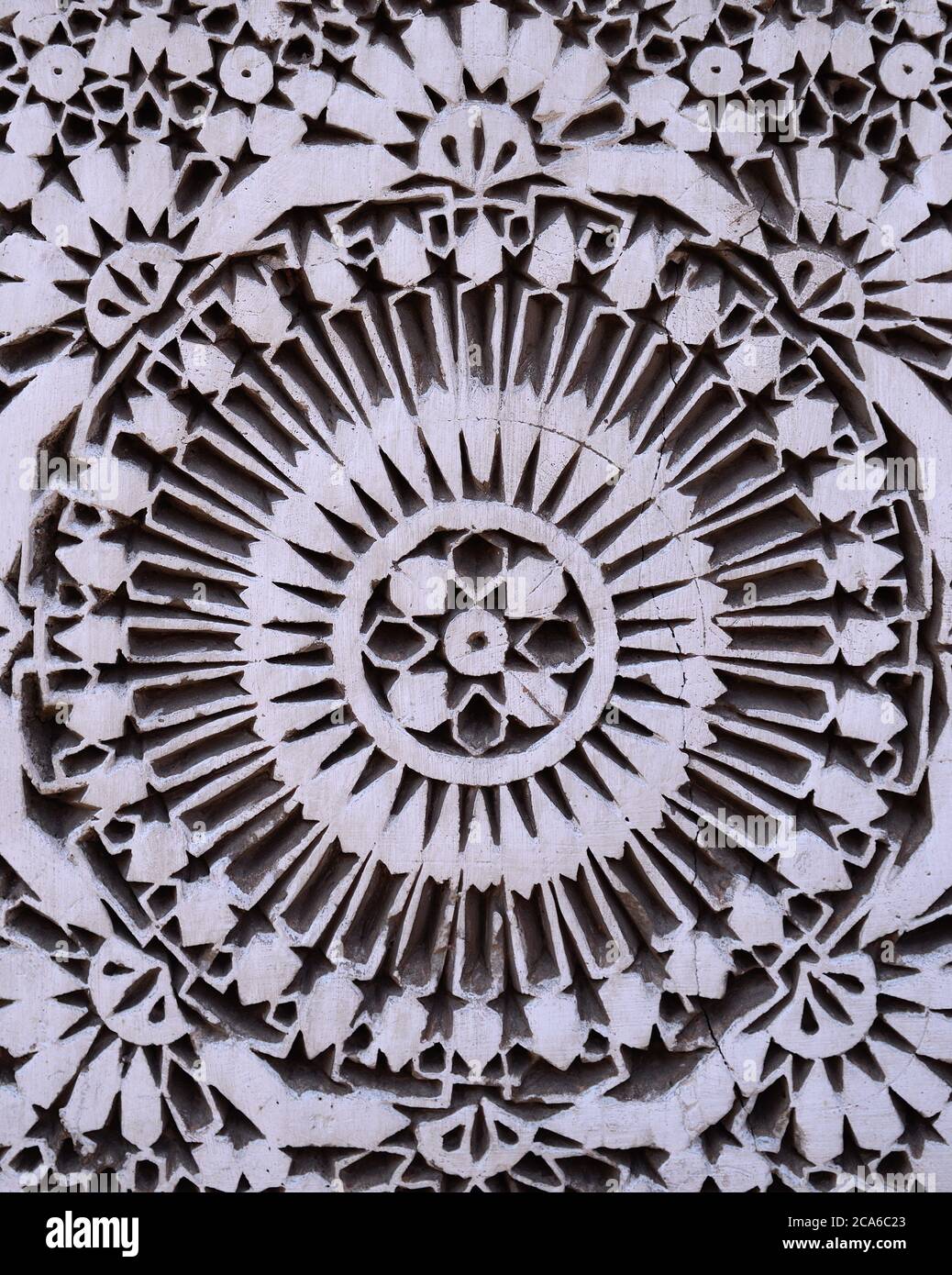 ISLAMIC ART. FLORAL AND GEOMETRICAL DESIGNS AND PATTERNS IN MOROCCAN ...