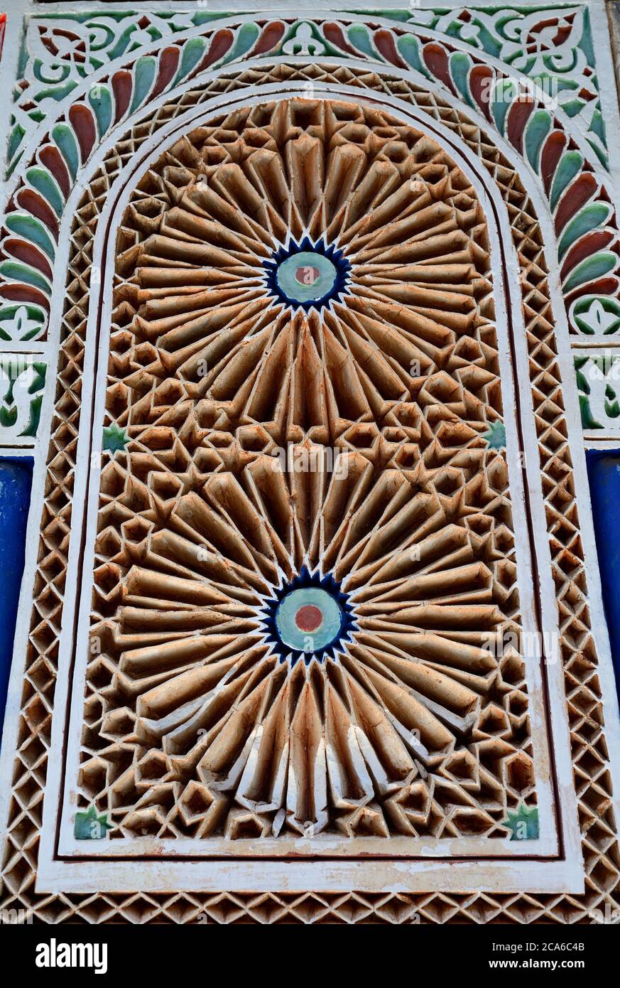 ISLAMIC ART. FLORAL AND GEOMETRICAL DESIGNS AND PATTERNS IN MOROCCAN ...
