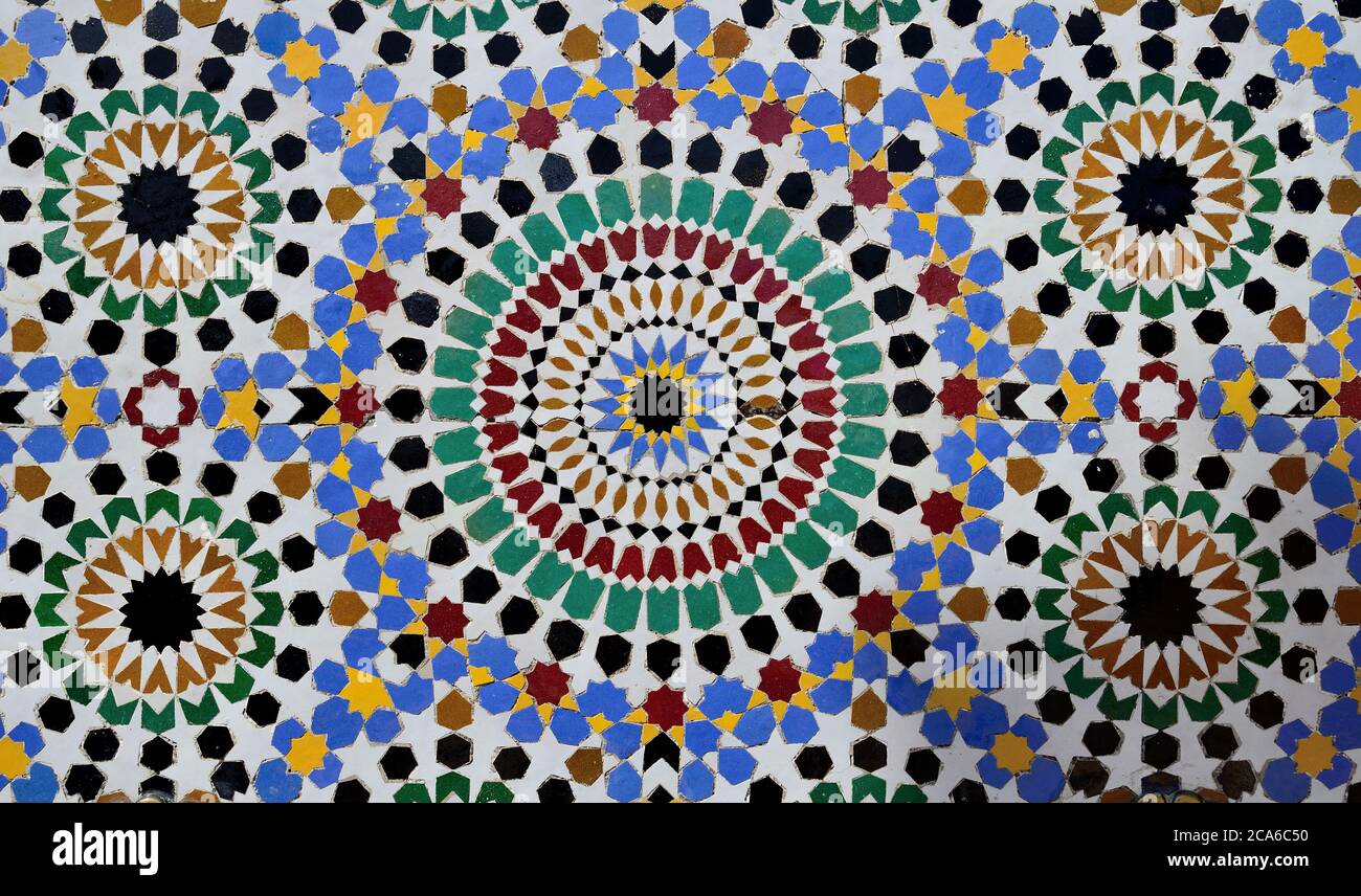 ISLAMIC ART. FLORAL AND GEOMETRICAL DESIGNS AND PATTERNS IN MOROCCAN ...