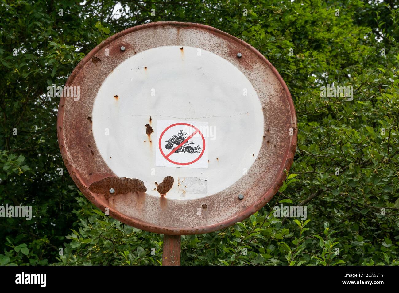 Corroded vehicles hi-res stock photography and images - Alamy