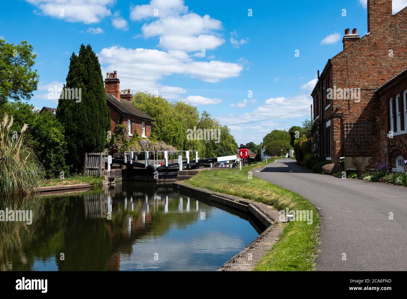 Wisteria canal hi-res stock photography and images - Alamy
