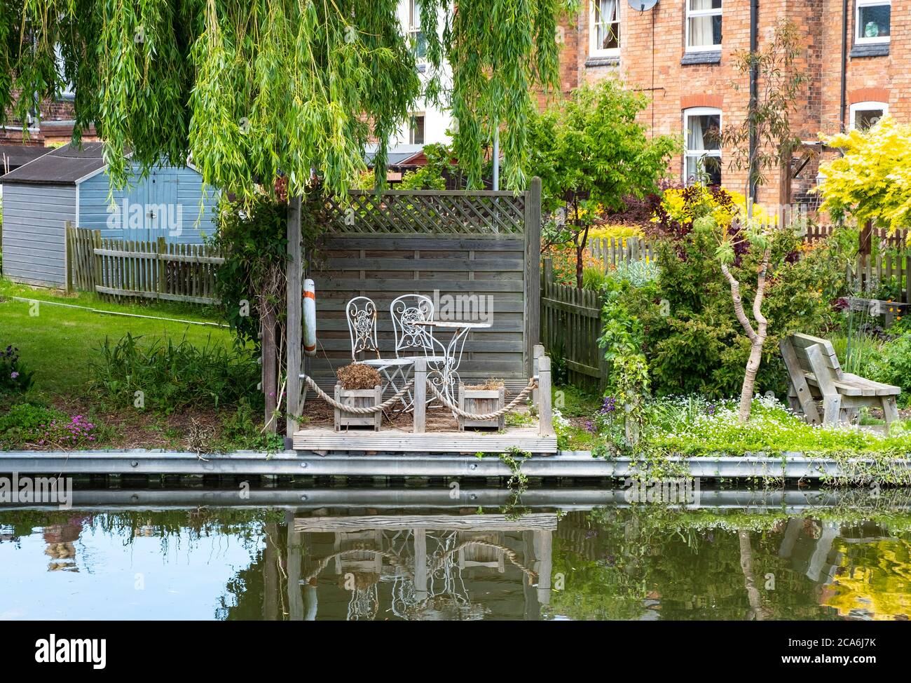 Garden chill out area hi-res stock photography and images - Alamy
