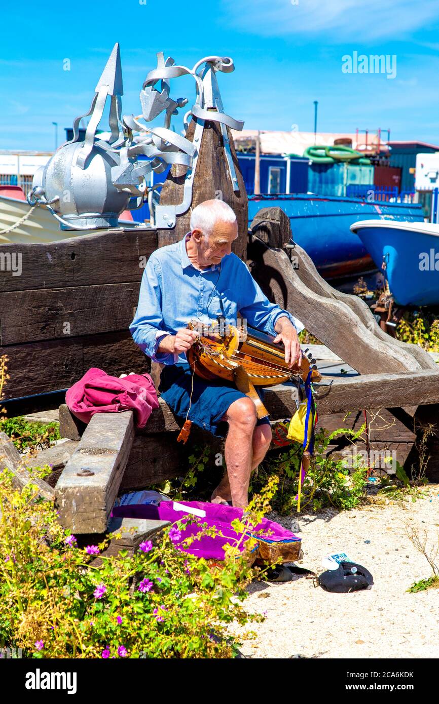 Gurdy hi-res stock photography and images - Alamy