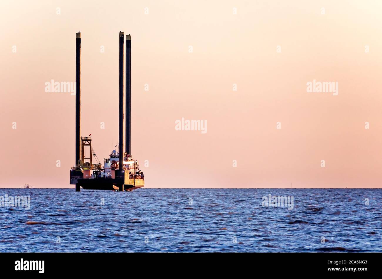 Petroleum drilling rig hi-res stock photography and images - Alamy