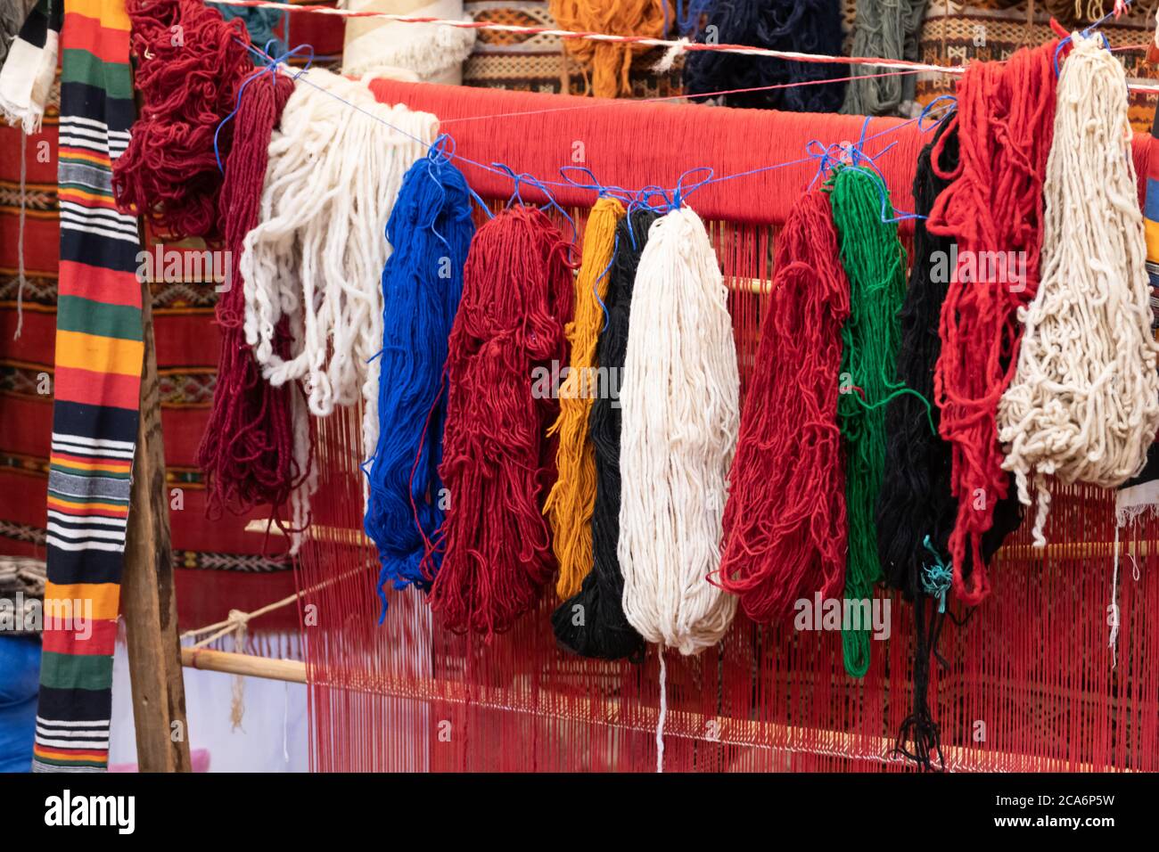 Traditional moroccan loom hi-res stock photography and images - Alamy