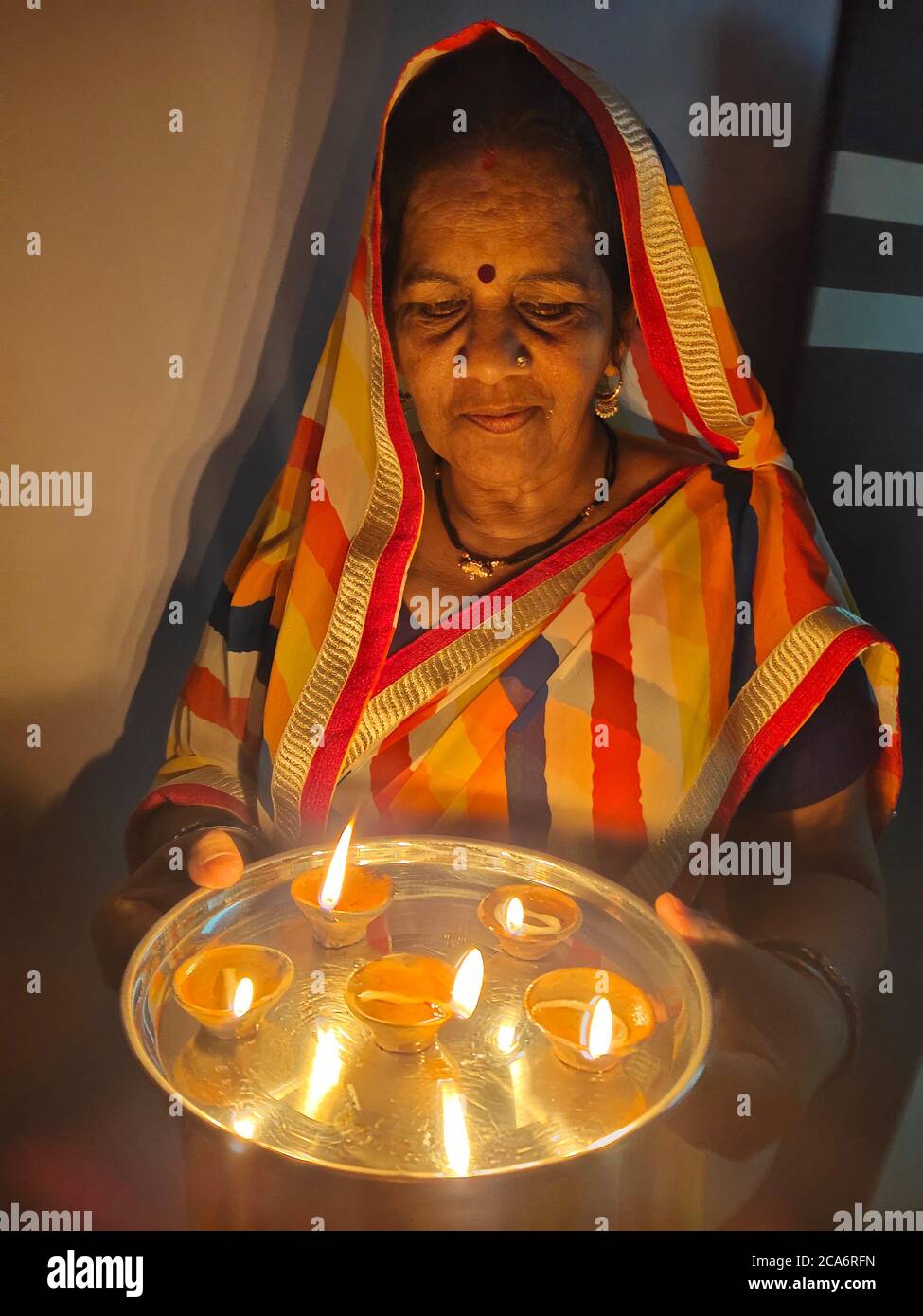 Deepotsav ayodhya hi-res stock photography and images - Alamy