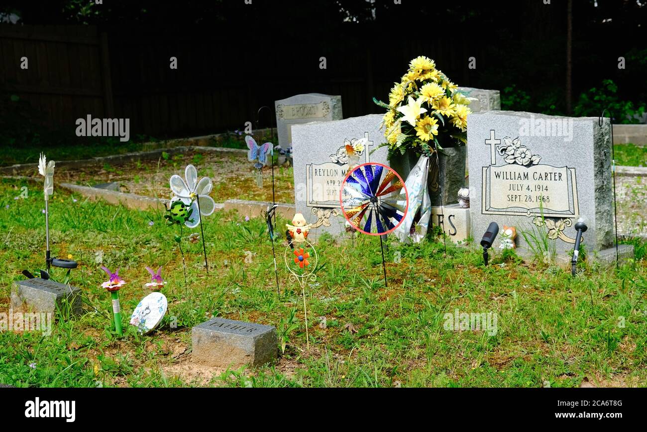 Memory dead gravesite hi-res stock photography and images - Alamy