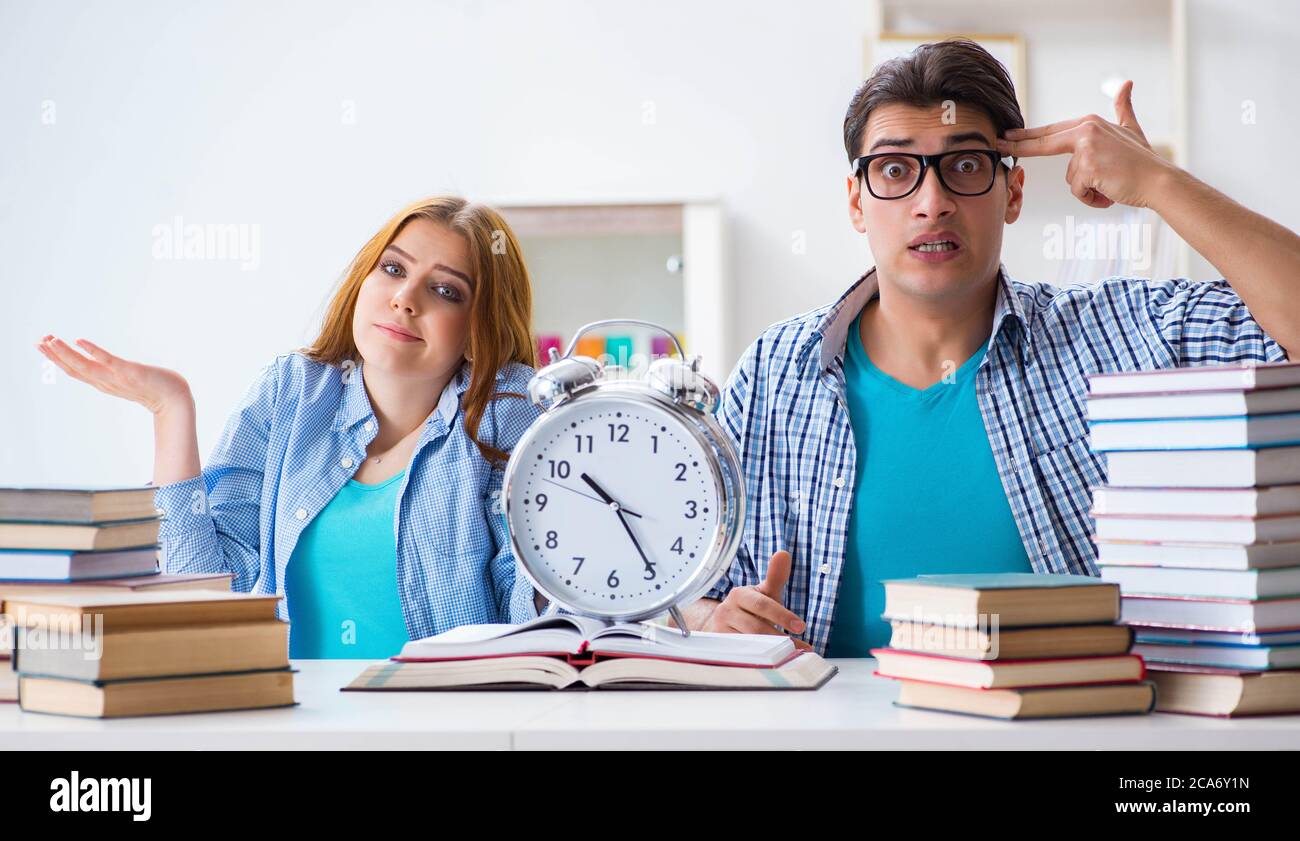 Runnng back hi-res stock photography and images - Alamy