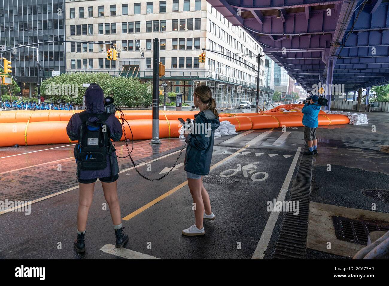 Ny1 hi-res stock photography and images - Alamy