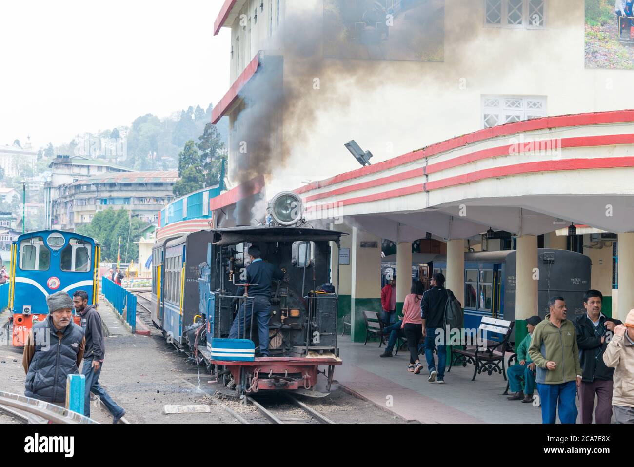 Rural railway station india hi-res stock photography and images - Alamy