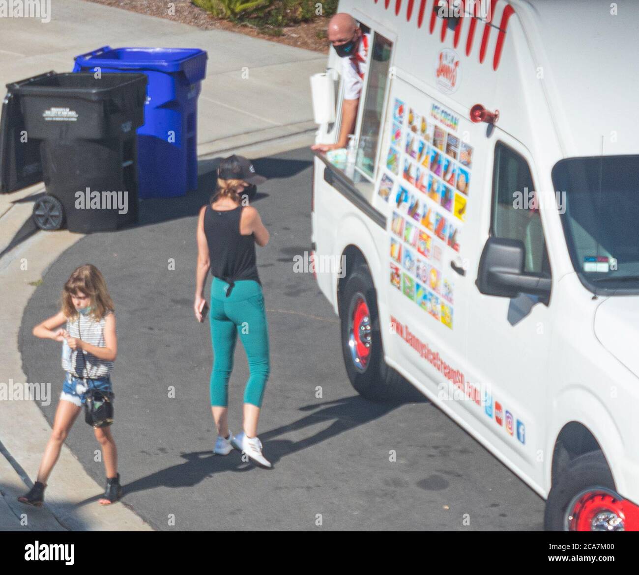 Icecream truck california hi-res stock photography and images - Alamy