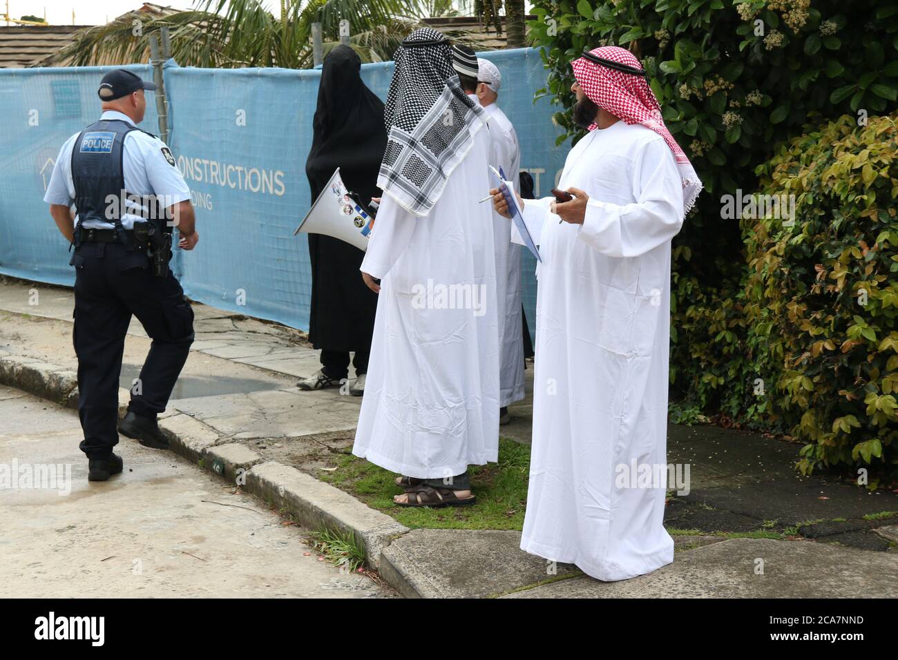 Muslim burqa class hi-res stock photography and images - Alamy