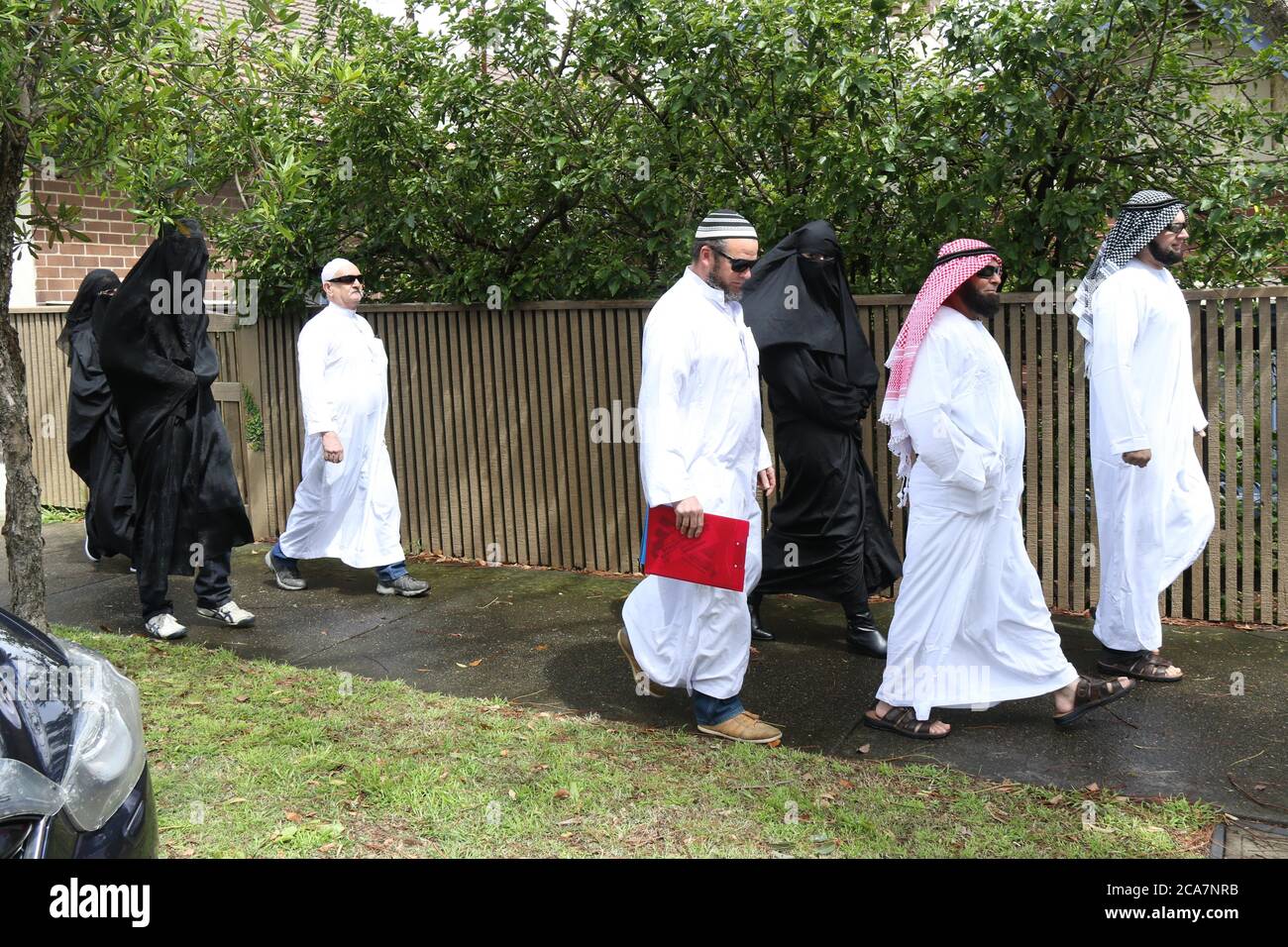 Muslim burqa class hi-res stock photography and images - Alamy