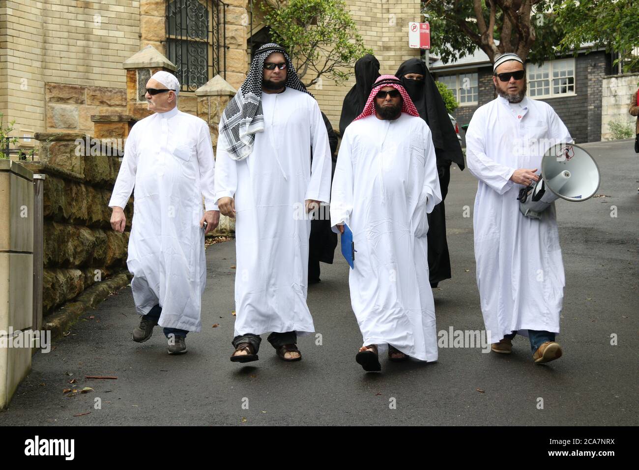 Muslim burqa class hi-res stock photography and images - Alamy