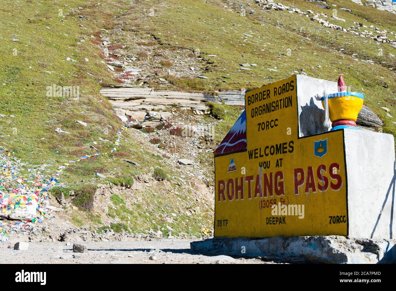 Himachal Pradesh, India - Monument at Rohtang La (Rohtang Pass) in ...