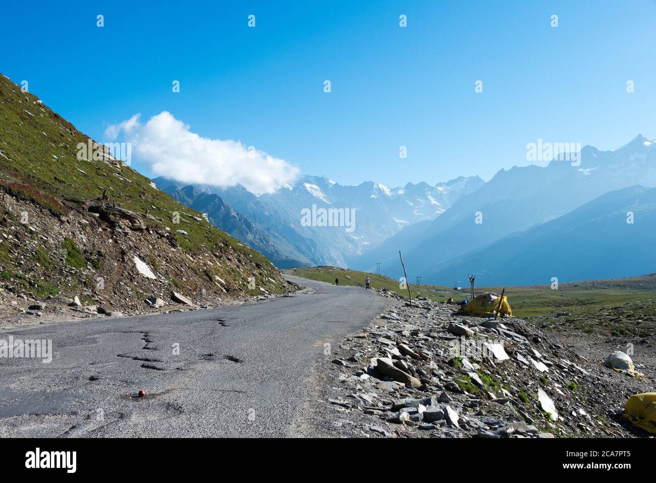 Himachal Pradesh, India - Beautiful scenic view from Rohtang La ...