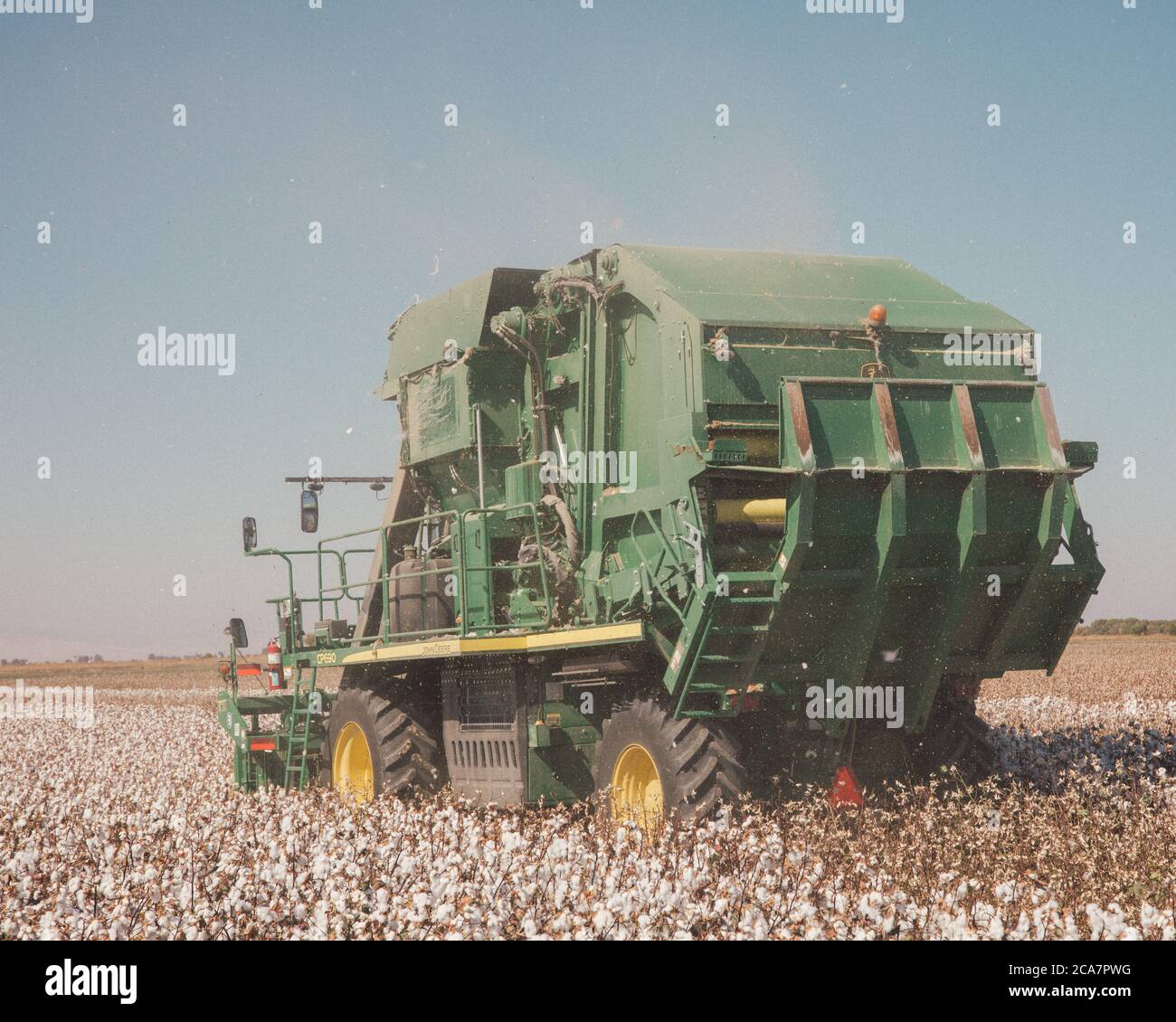 John deere cotton picker hi-res stock photography and images - Alamy