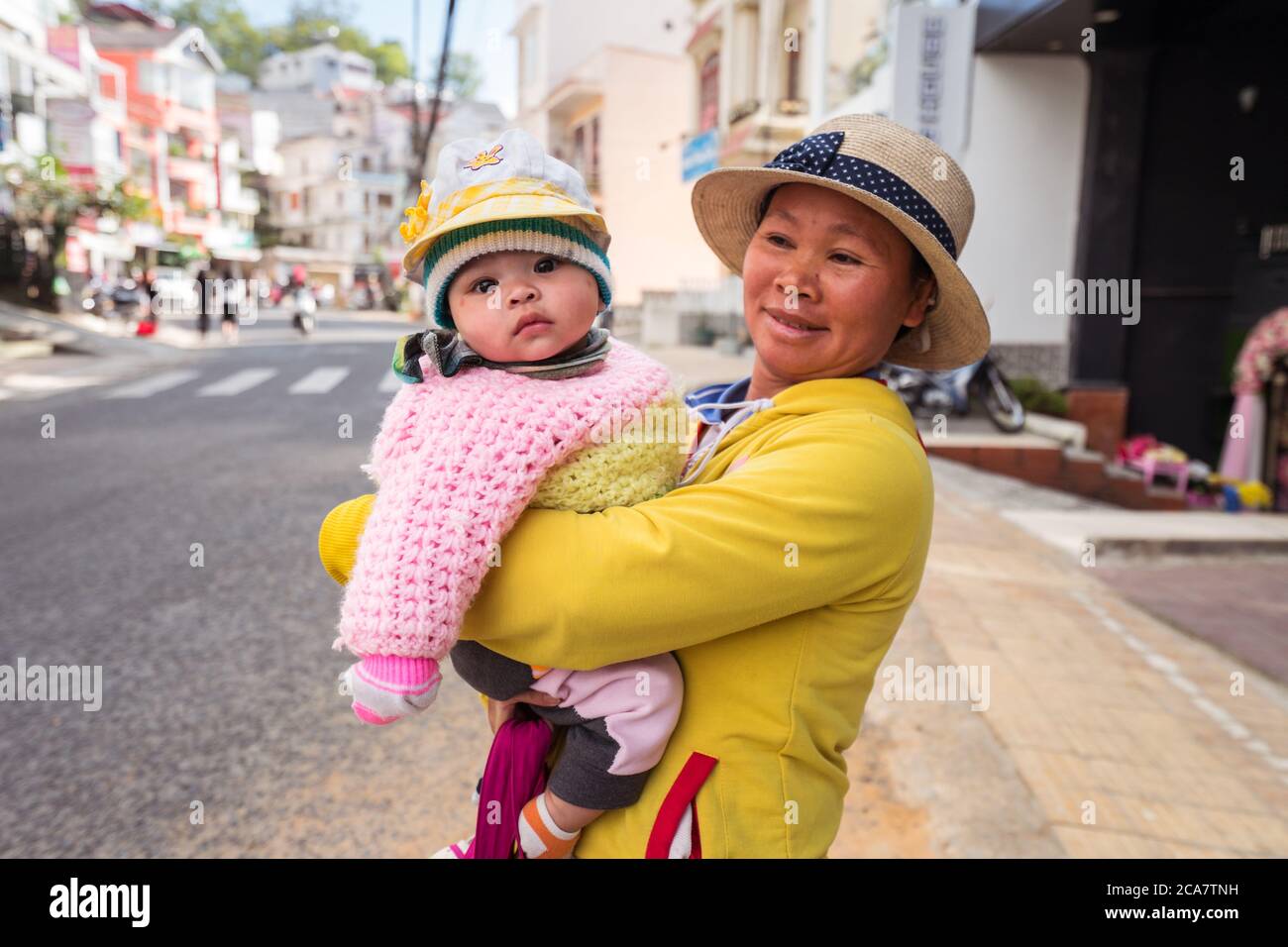 Vietnamese mother and baby hi-res stock photography and images - Alamy