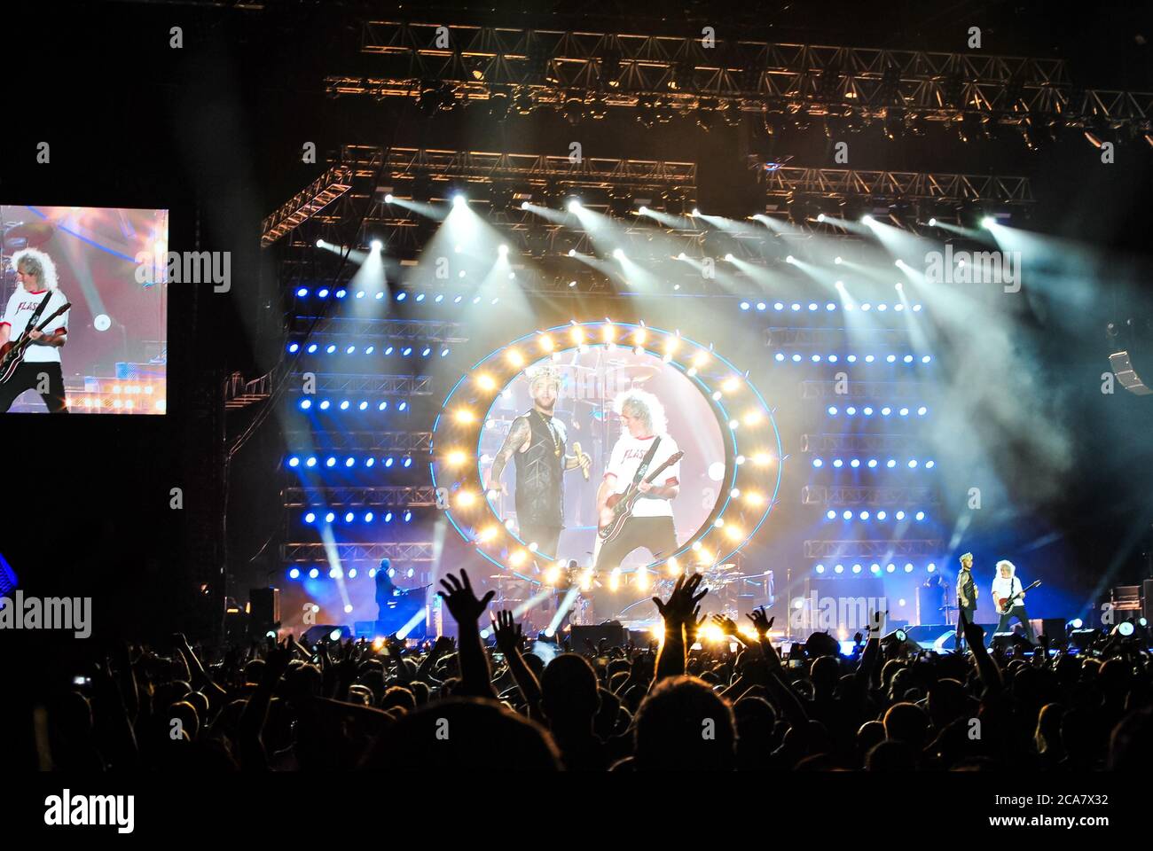 Queen at the 2016 Singapore F1 Grand Prix Stock Photo - Alamy