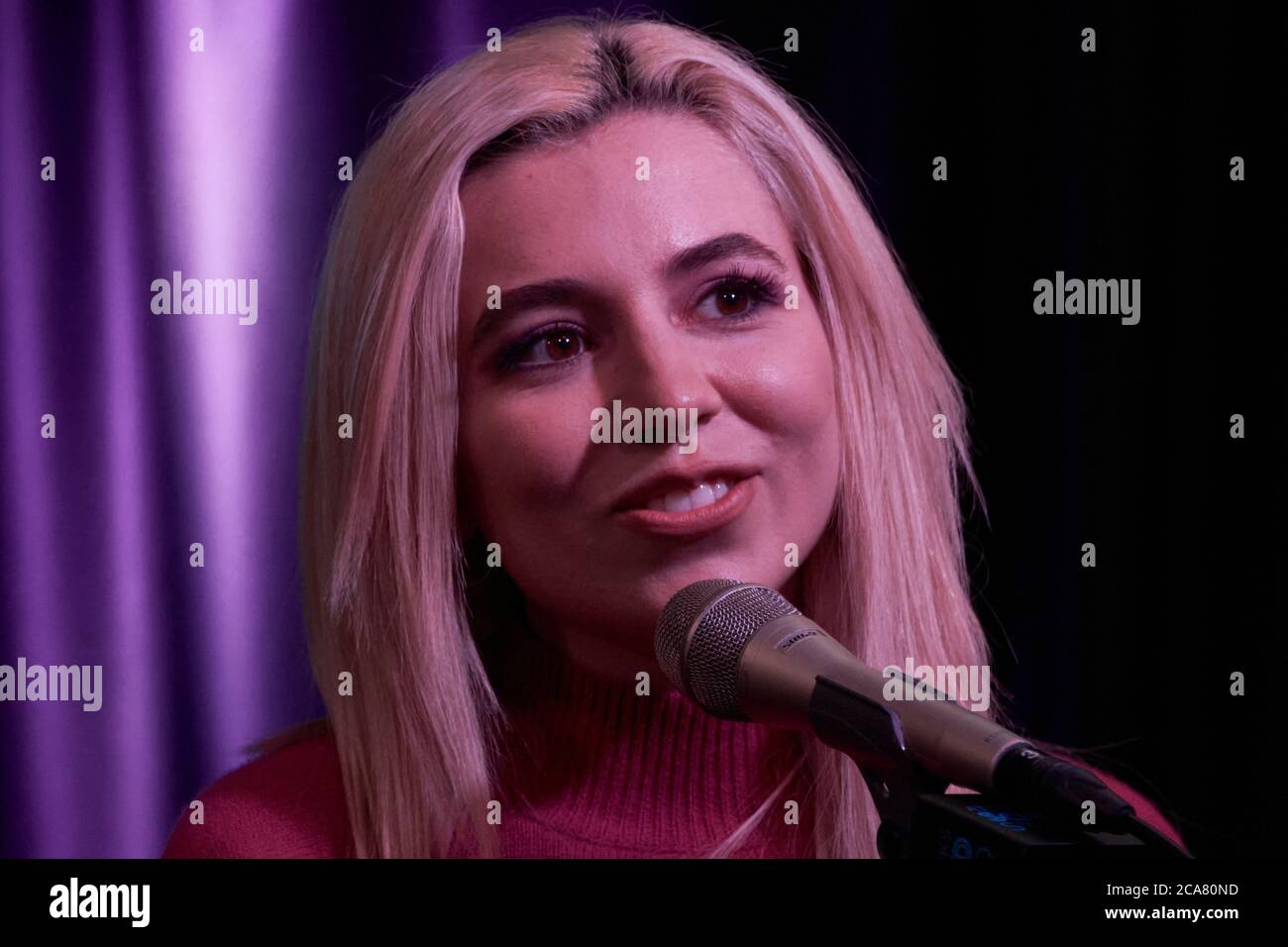 Ava max hi-res stock photography and images - Alamy