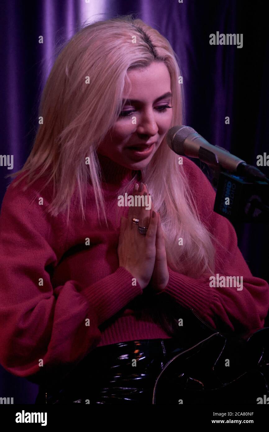Ava Max Studio Session High Resolution Stock Photography and Images - Alamy