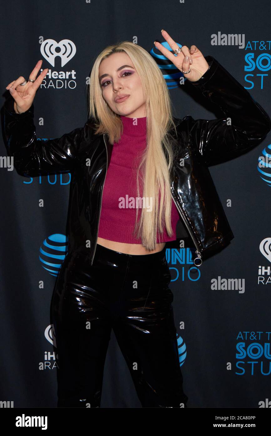 Ava max studio session hi-res stock photography and images - Alamy